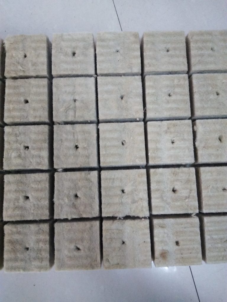 Rockwool - 6cm x 6cm x 6cm - White Rock Trading